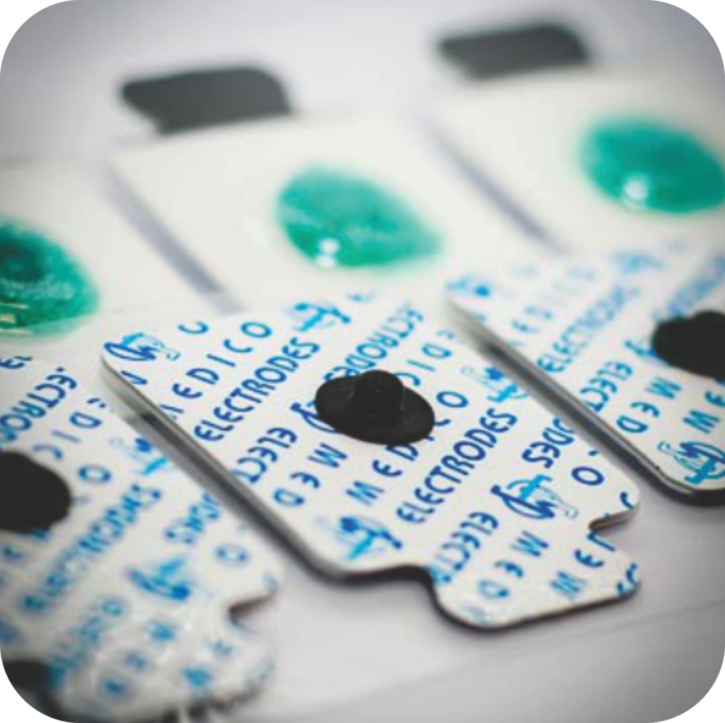 What are Centre Snap Electrodes in ECG devices?